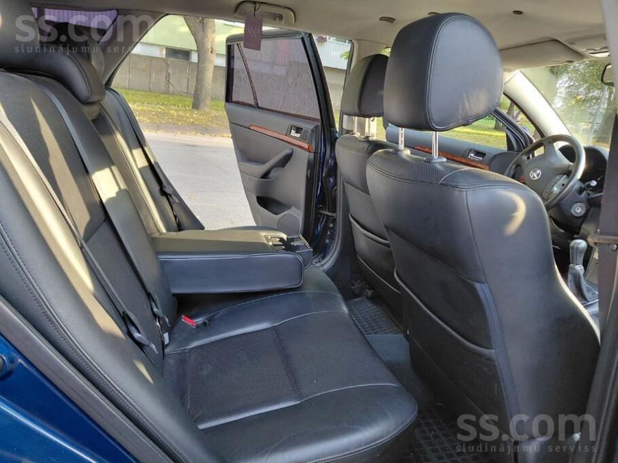 Blue Toyota Avensis 2005 in Liepaja, with an engine capacity of 2.00 L and mileage of 326 thousand km for 1270 €, photo 11 on AUTOMOTO.COM.LV