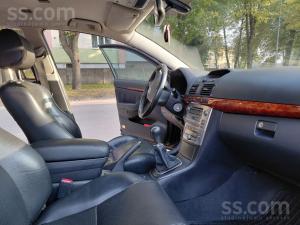 Blue Toyota Avensis 2005 in Liepaja, with an engine capacity of 2.00 L and mileage of 326 thousand km for 1270 €, photo 12 on AUTOMOTO.COM.LV