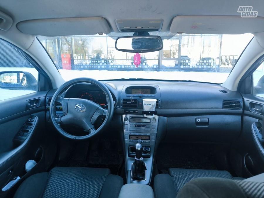Zils Toyota Avensis 2006 Kauņa, ar dzinēja tilpumu 2.00 L un nobraukumu 390 tūkst. km par 1350 €, foto 6 vietnē AUTOMOTO.COM.LV