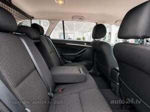 Blue Toyota Avensis 2006 in Tallinn, with an engine capacity of 2.20 L and mileage of 339 thousand km for 1999 €, photo 11 on AUTOMOTO.COM.LV