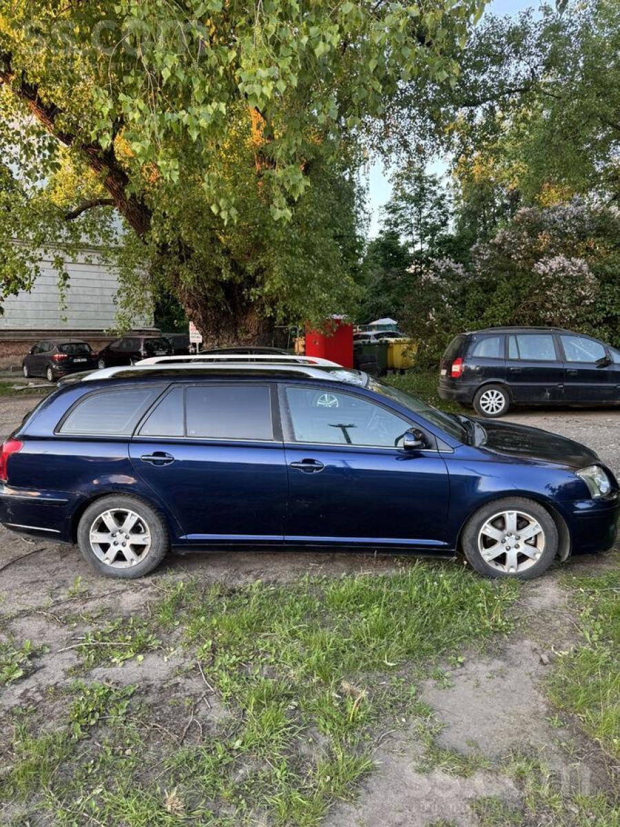Zils Toyota Avensis 2006 Rīga, ar dzinēja tilpumu 2.00 L un nobraukumu 307 tūkst. km par 1000 €, foto 3 vietnē AUTOMOTO.COM.LV