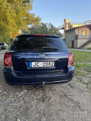 Zils Toyota Avensis 2006 Rīga, ar dzinēja tilpumu 2.00 L un nobraukumu 307 tūkst. km par 1000 €, foto 4 vietnē AUTOMOTO.COM.LV
