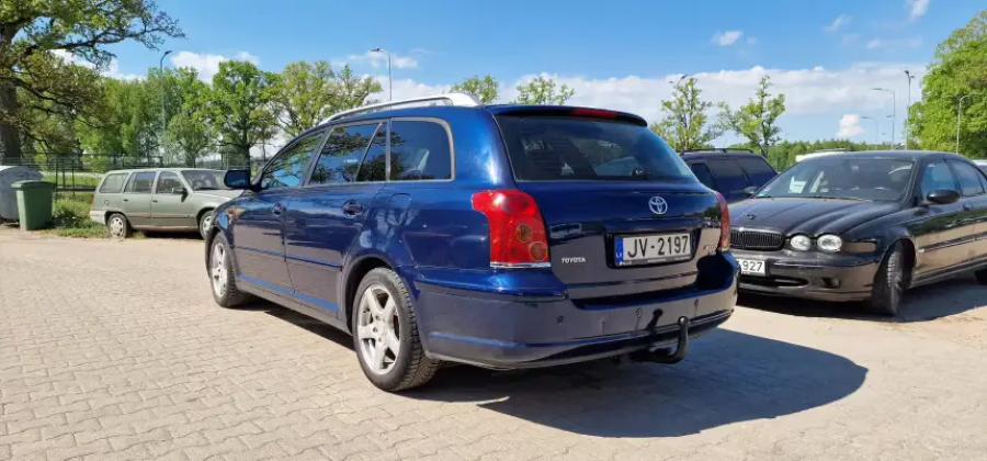 Синий Тойота Авенсис 2006 в Валмиера, объемом двигателя 2.20 л и пробегом 405 тыс. км за 1150 €, фото 5 на AUTOMOTO.COM.LV