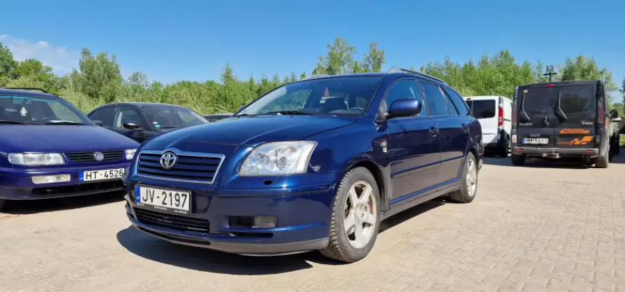 Синий Тойота Авенсис 2006 в Валмиера, объемом двигателя 2.20 л и пробегом 405 тыс. км за 1150 €, фото 7 на AUTOMOTO.COM.LV