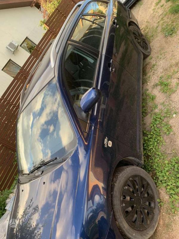 Blue Toyota Avensis 2006 in Kaunas, with an engine capacity of 2.23 L and mileage of 278 thousand km for 800 €, photo 3 on AUTOMOTO.COM.LV