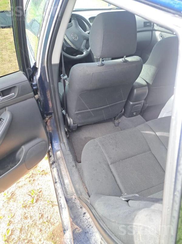 Zils Toyota Avensis 2006 Aizkraukle, ar dzinēja tilpumu 2.20 L un nobraukumu 490 tūkst. km par 1500 €, foto 7 vietnē AUTOMOTO.COM.LV