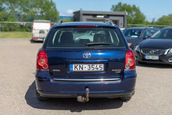 Blue Toyota Avensis 2007 in Liepaja, with an engine capacity of 2.00 L and mileage of 382 thousand km for 2850 €, photo 3 on AUTOMOTO.COM.LV