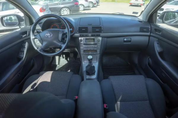 Blue Toyota Avensis 2007 in Liepaja, with an engine capacity of 2.00 L and mileage of 382 thousand km for 2850 €, photo 7 on AUTOMOTO.COM.LV