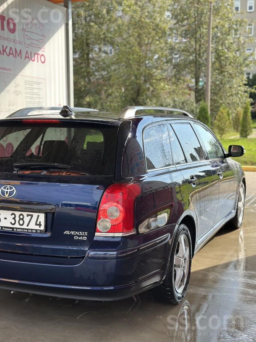 Zils Toyota Avensis 2007 Rīga, ar dzinēja tilpumu 2.00 L un nobraukumu 261 tūkst. km par 2700 €, foto 6 vietnē AUTOMOTO.COM.LV