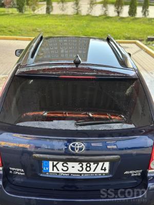 Zils Toyota Avensis 2007 Rīga, ar dzinēja tilpumu 2.00 L un nobraukumu 261 tūkst. km par 2700 €, foto 7 vietnē AUTOMOTO.COM.LV