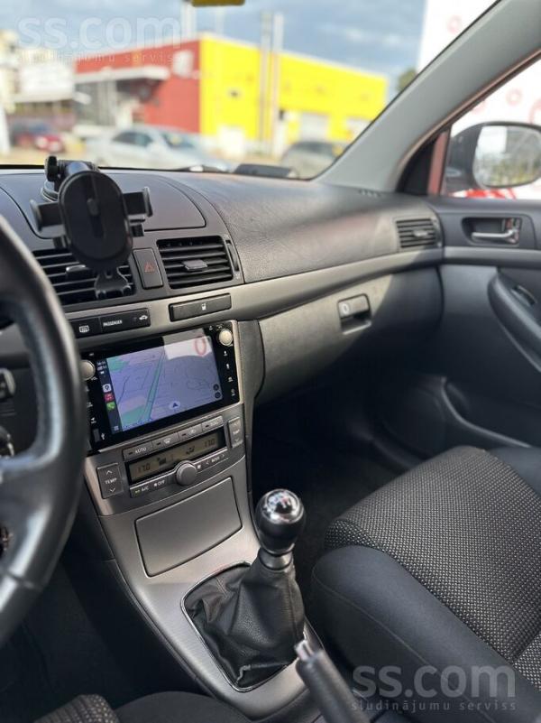 Zils Toyota Avensis 2007 Rīga, ar dzinēja tilpumu 2.00 L un nobraukumu 261 tūkst. km par 2700 €, foto 9 vietnē AUTOMOTO.COM.LV
