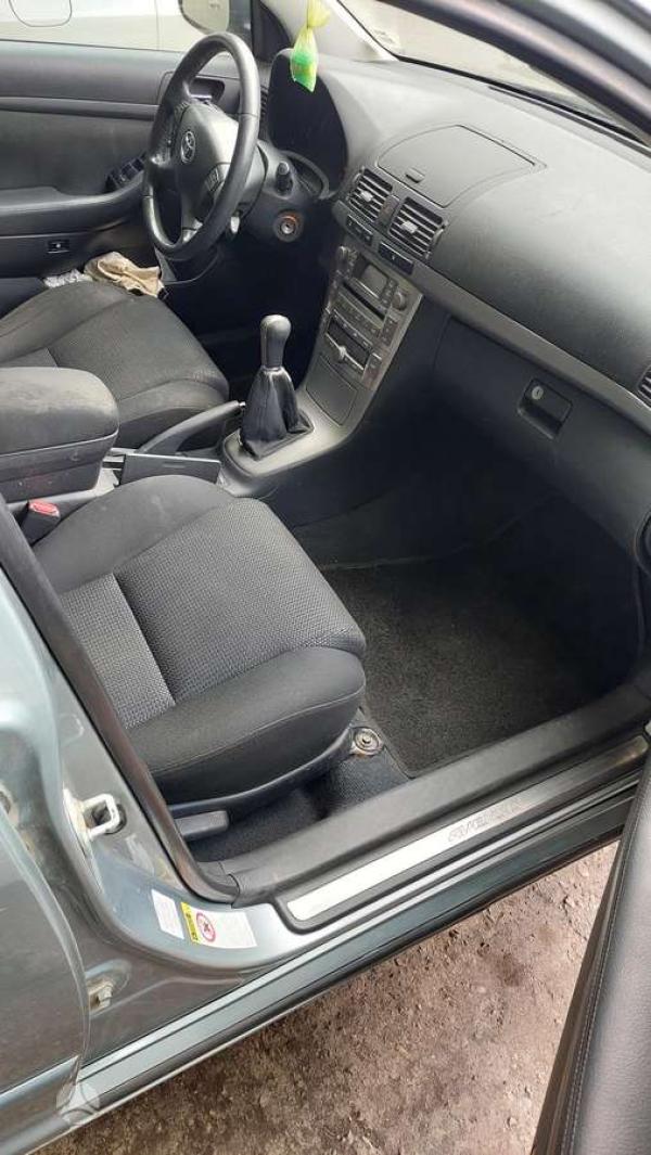 Toyota Avensis 2007 Viļņa vietnē Zils Toyota Avensis 2007 Viļņa, ar dzinēja tilpumu 1.79 L un nobraukumu 270 tūkst. km par 2500 €, foto 6 vietnē AUTOMOTO.COM.LV