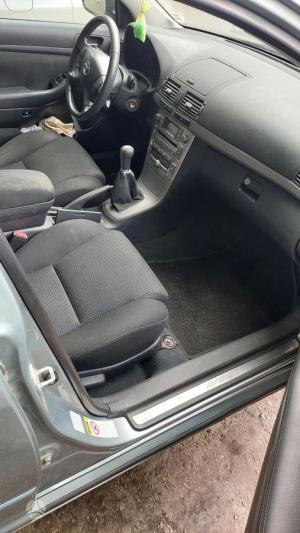 Zils Toyota Avensis 2007 Viļņa, ar dzinēja tilpumu 1.79 L un nobraukumu 270 tūkst. km par 2500 €, foto 6 vietnē AUTOMOTO.COM.LV