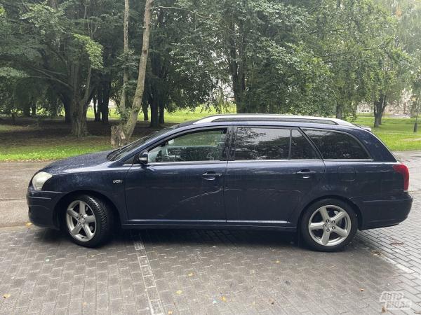 Blue Toyota Avensis 2007 in Ariogala, with an engine capacity of 2.20 L and mileage of 274 thousand km for 1450 €, photo 4 on AUTOMOTO.COM.LV