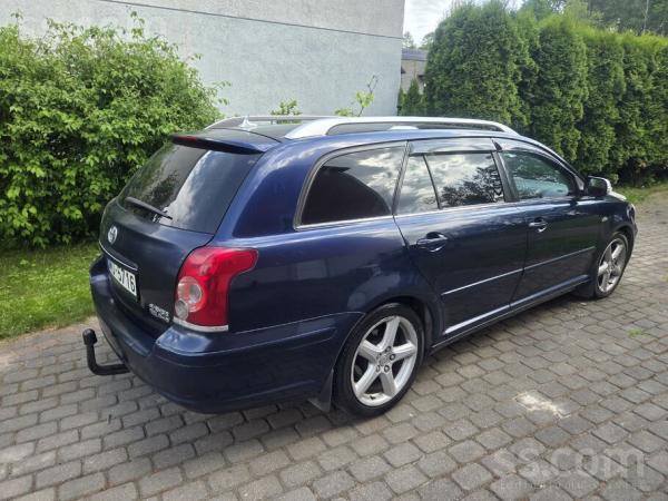 Toyota Avensis 2007 Rīga vietnē Zils Toyota Avensis 2007 Rīga, ar dzinēja tilpumu 2.20 L un nobraukumu 291 tūkst. km par 1900 €, foto 5 vietnē AUTOMOTO.COM.LV