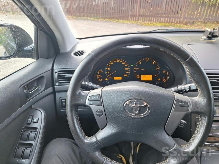 Zils Toyota Avensis 2007 Valka, ar dzinēja tilpumu 2.20 L un nobraukumu 303 tūkst. km par 2000 €, foto 5 vietnē AUTOMOTO.COM.LV