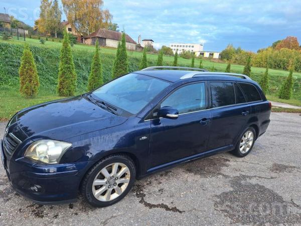 Toyota Avensis 2007 Valka vietnē Zils Toyota Avensis 2007 Valka, ar dzinēja tilpumu 2.20 L un nobraukumu 303 tūkst. km par 2000 €, foto 3 vietnē AUTOMOTO.COM.LV