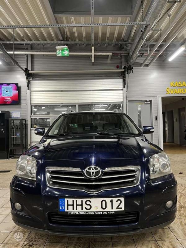 Blue Toyota Avensis 2008 in Vilnius, with an engine capacity of 2.23 L and mileage of 328 thousand km for 1850 €, photo 3 on AUTOMOTO.COM.LV