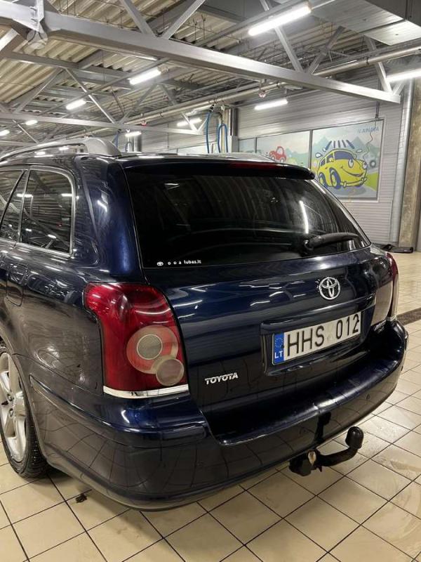 Blue Toyota Avensis 2008 in Vilnius, with an engine capacity of 2.23 L and mileage of 328 thousand km for 1850 €, photo 6 on AUTOMOTO.COM.LV