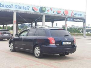 Zils Toyota Avensis 2008 Viļņa, ar dzinēja tilpumu 2.00 L un nobraukumu 400 tūkst. km par 900 €, foto  vietnē AUTOMOTO.COM.LV