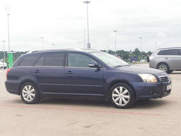 Blue Toyota Avensis 2008 in Vilnius, with an engine capacity of 2.00 L and mileage of 400 thousand km for 900 €, photo 2 on AUTOMOTO.COM.LV