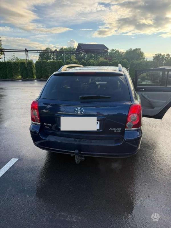 Blue Toyota Avensis 2008 in Alytus, with an engine capacity of 2.23 L and mileage of 311 thousand km for 2600 €, photo 5 on AUTOMOTO.COM.LV