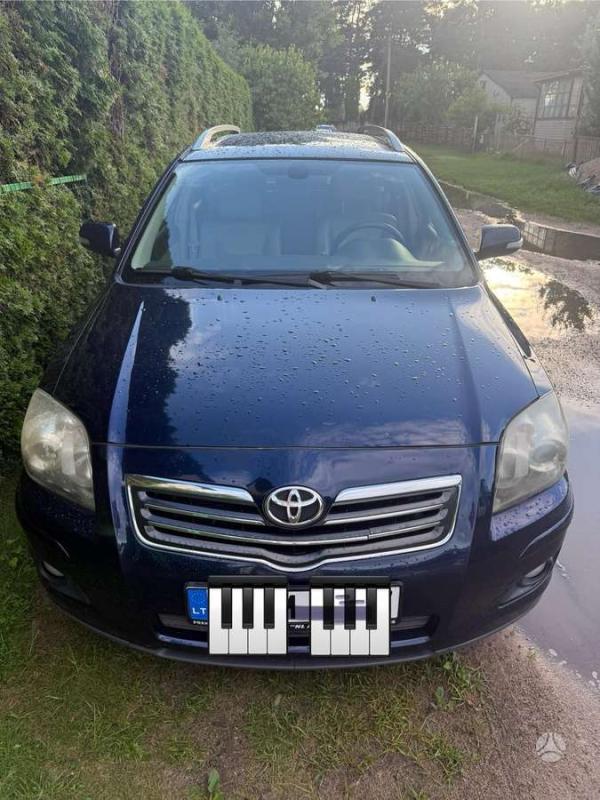 Blue Toyota Avensis 2008 in Alytus, with an engine capacity of 2.23 L and mileage of 311 thousand km for 2600 €, photo 9 on AUTOMOTO.COM.LV