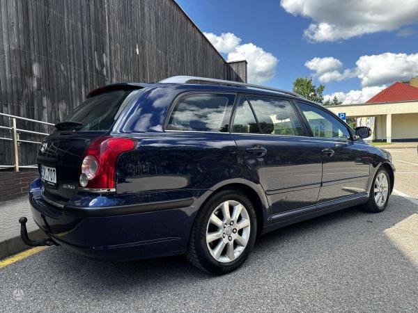 Zils Toyota Avensis 2008 Utena, ar dzinēja tilpumu 2.23 L un nobraukumu 340 tūkst. km par 1799 €, foto 8 vietnē AUTOMOTO.COM.LV