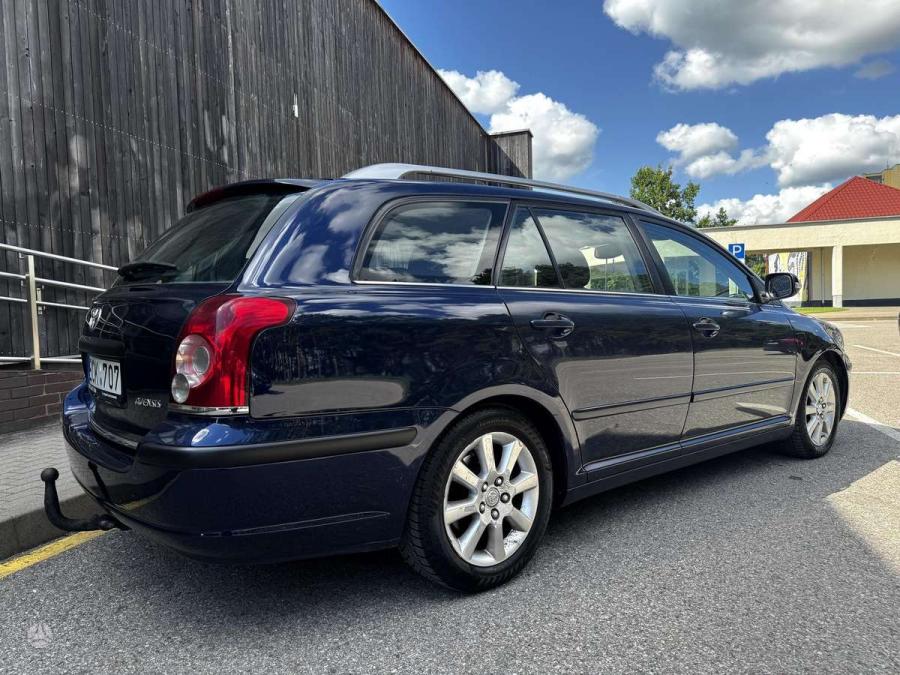 Zils Toyota Avensis 2008 Utena, ar dzinēja tilpumu 2.23 L un nobraukumu 340 tūkst. km par 1799 €, foto 9 vietnē AUTOMOTO.COM.LV