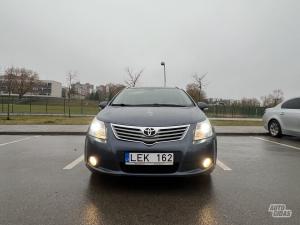 Zils Toyota Avensis 2009 Jonava, ar dzinēja tilpumu 2.20 L un nobraukumu 274 tūkst. km par 4400 €, foto  vietnē AUTOMOTO.COM.LV