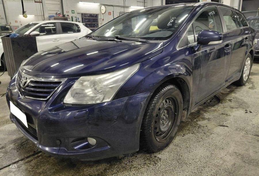 Blue Toyota Avensis 2009 in Klaipeda, with an engine capacity of 1.80 L and mileage of 221 thousand km for 3200 €, photo 2 on AUTOMOTO.COM.LV