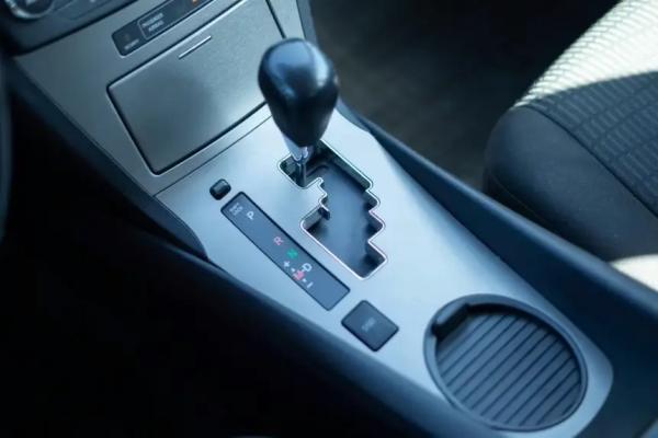 Синий Тойота Авенсис 2009 в Лиепая, объемом двигателя 2.20 л и пробегом 354 тыс. км за 5850 €, фото 9 на AUTOMOTO.COM.LV