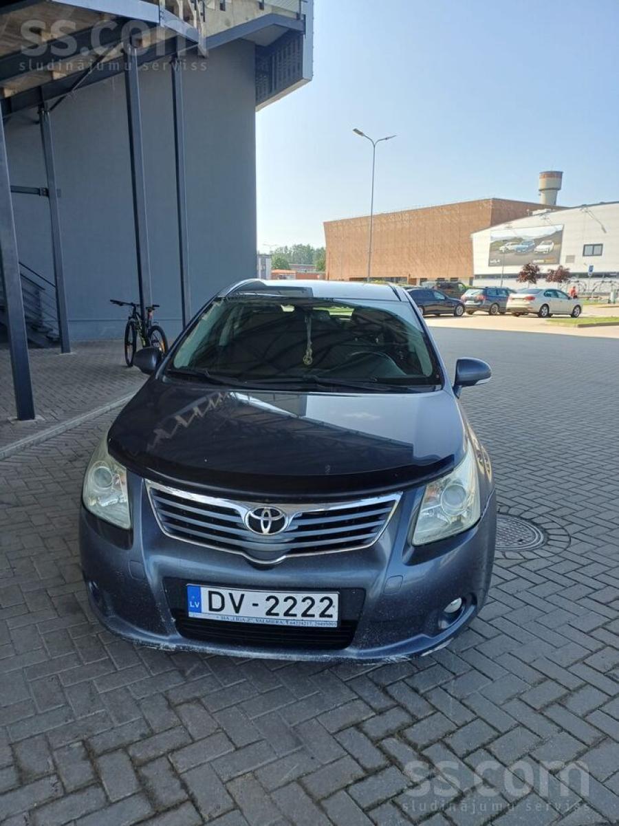 Zils Toyota Avensis 2009 Valmiera, ar dzinēja tilpumu 2.00 L un nobraukumu 300 tūkst. km par 2500 €, foto 1 vietnē AUTOMOTO.COM.LV