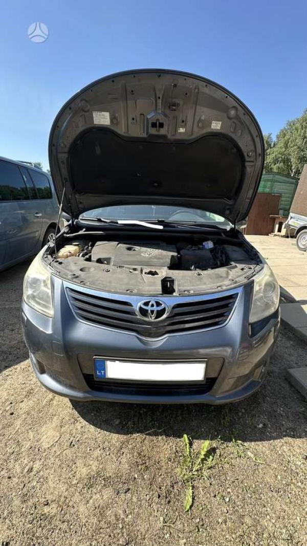 Blue Toyota Avensis 2009 in Vilnius, with an engine capacity of 2.20 L and mileage of 254 thousand km for 5500 €, photo 7 on AUTOMOTO.COM.LV