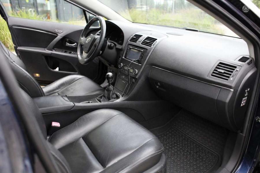 Zils Toyota Avensis 2009 Viļņa, ar dzinēja tilpumu 2.23 L un nobraukumu 260 tūkst. km par 3990 €, foto 8 vietnē AUTOMOTO.COM.LV
