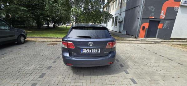 Zils Toyota Avensis 2009 Kauņa, ar dzinēja tilpumu 2.23 L un nobraukumu 182 tūkst. km par 6000 €, foto 2 vietnē AUTOMOTO.COM.LV