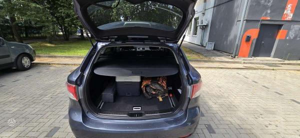 Zils Toyota Avensis 2009 Kauņa, ar dzinēja tilpumu 2.23 L un nobraukumu 182 tūkst. km par 6000 €, foto 9 vietnē AUTOMOTO.COM.LV
