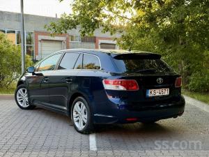 Blue Toyota Avensis 2009 in Jelgava, with an engine capacity of 2.00 L and mileage of 286 thousand km for 2590 €, photo 4 on AUTOMOTO.COM.LV