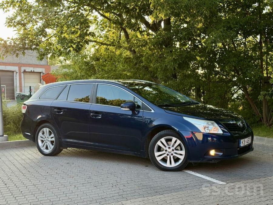 Blue Toyota Avensis 2009 in Jelgava, with an engine capacity of 2.00 L and mileage of 286 thousand km for 2590 €, photo 7 on AUTOMOTO.COM.LV
