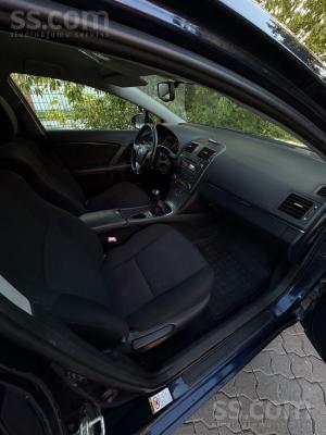 Blue Toyota Avensis 2009 in Jelgava, with an engine capacity of 2.00 L and mileage of 286 thousand km for 2590 €, photo 12 on AUTOMOTO.COM.LV