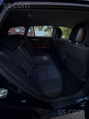 Blue Toyota Avensis 2009 in Jelgava, with an engine capacity of 2.00 L and mileage of 286 thousand km for 2590 €, photo 14 on AUTOMOTO.COM.LV