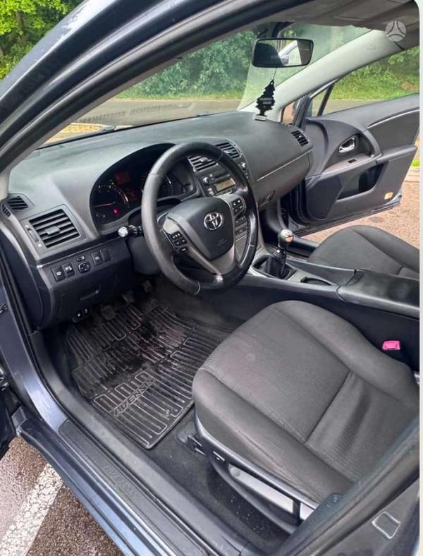 Zils Toyota Avensis 2009 Prienai, ar dzinēja tilpumu 2.00 L un nobraukumu 350 tūkst. km par 2500 €, foto 6 vietnē AUTOMOTO.COM.LV