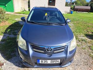 Zils Toyota Avensis 2009 Kohtla-Jerve, ar dzinēja tilpumu 2.20 L un nobraukumu 375 tūkst. km par 2200 €, foto  vietnē AUTOMOTO.COM.LV