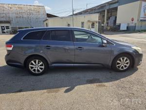Blue Toyota Avensis 2009 in Riga, with an engine capacity of 2.00 L and mileage of 310 thousand km for 3200 €, photo 5 on AUTOMOTO.COM.LV