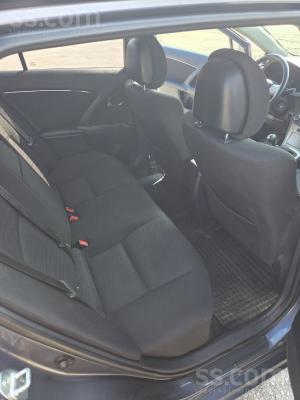 Blue Toyota Avensis 2009 in Riga, with an engine capacity of 2.00 L and mileage of 310 thousand km for 3200 €, photo 11 on AUTOMOTO.COM.LV