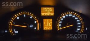 Blue Toyota Avensis 2009 in Riga, with an engine capacity of 2.00 L and mileage of 310 thousand km for 3200 €, photo 15 on AUTOMOTO.COM.LV