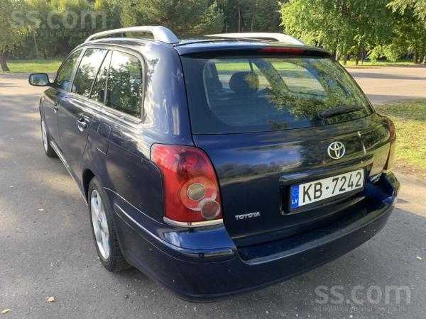 Zils Toyota Avensis 2009 Jūrmala, ar dzinēja tilpumu 2.00 L un nobraukumu 417 tūkst. km par 2390 €, foto 5 vietnē AUTOMOTO.COM.LV