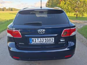 Blue Toyota Avensis 2009 in Mazeikiai, with an engine capacity of 2.20 L and mileage of 292 thousand km for 3550 €, photo 10 on AUTOMOTO.COM.LV