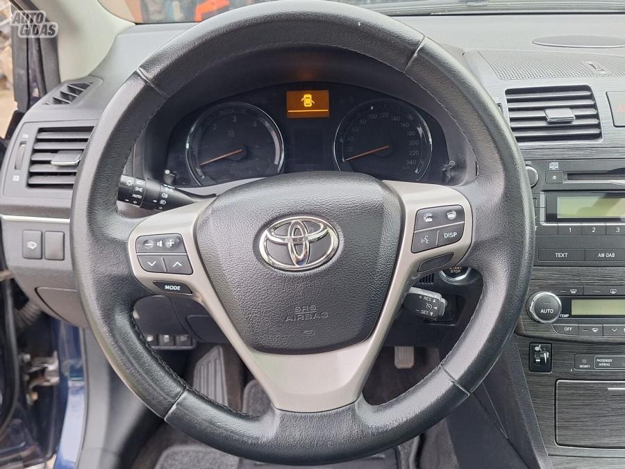 Blue Toyota Avensis 2009 in Mazeikiai, with an engine capacity of 2.20 L and mileage of 292 thousand km for 3550 €, photo 17 on AUTOMOTO.COM.LV