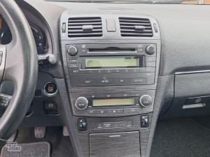 Blue Toyota Avensis 2009 in Mazeikiai, with an engine capacity of 2.20 L and mileage of 292 thousand km for 3550 €, photo 18 on AUTOMOTO.COM.LV